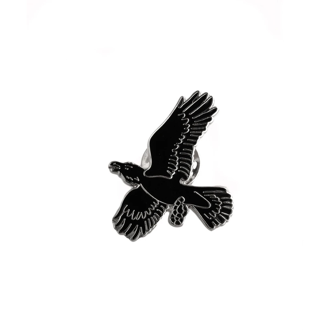 Schwarzer Rabe Pin - Anstecker Fliegender Rabe